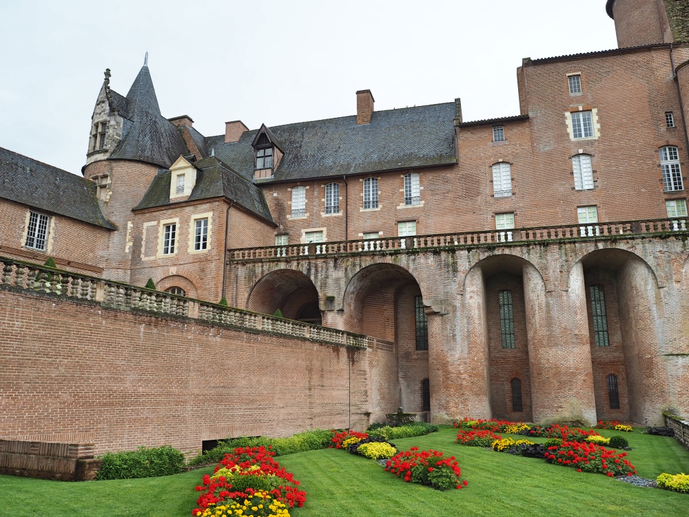 A Day in the Episcopal City of Albi - Free Two Roam