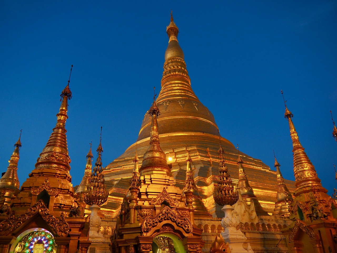 Yangon: One Day in Myanmar’s Biggest City - Free Two Roam